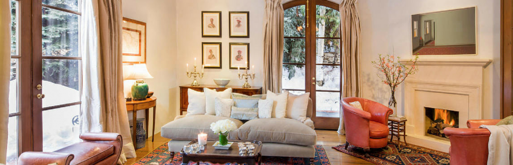 7 Cozy Homes Where You'd Love to Be Snowed In